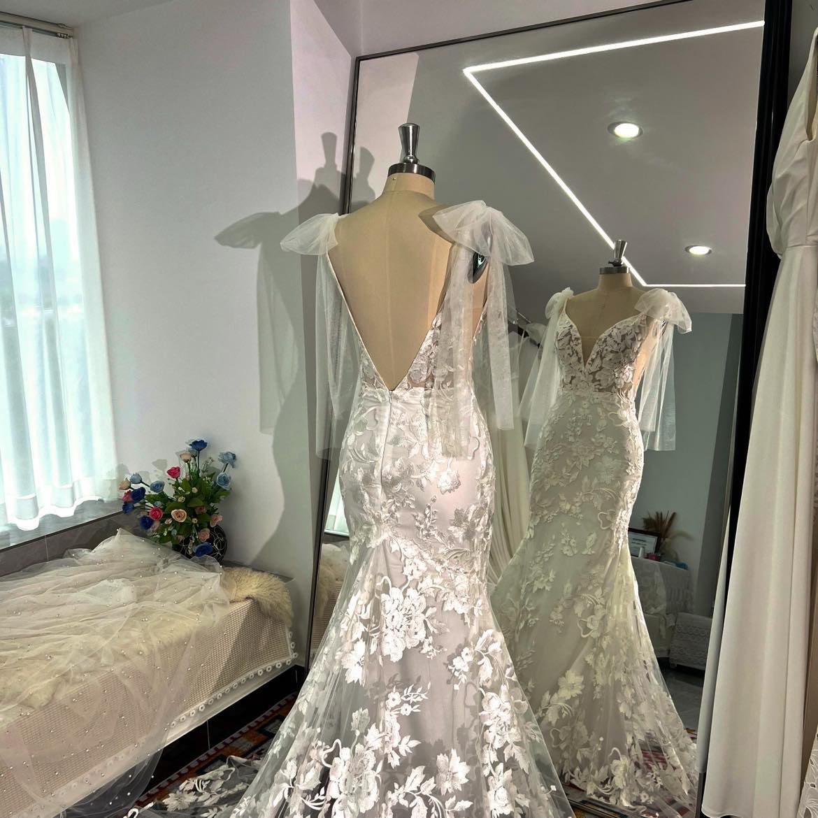 The Lydia Gown – A Western Wedding Co